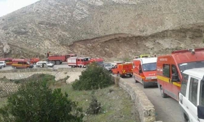 خلية الأزمة بوزارة الصحة تؤكد ارتفاع عدد ضحايا حادث الحافلة بعين
